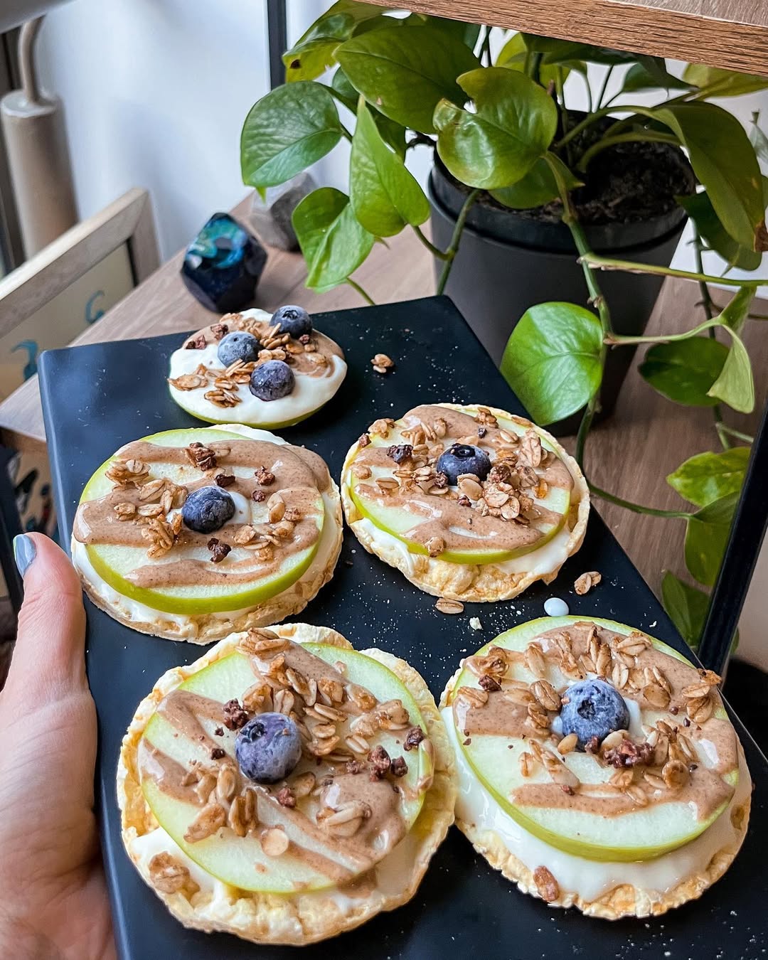 13 Healthy Snacks for Salt Cravings That Are Crunchy, Savory, and ...